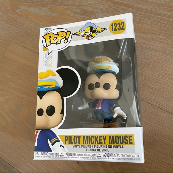 Funko | Toys | Funko Pop Pilot Mickey Mouse 232 Blue Suit D23 Expo ...